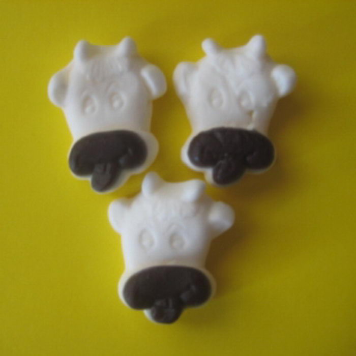 Gummi Cow – Candy Baron